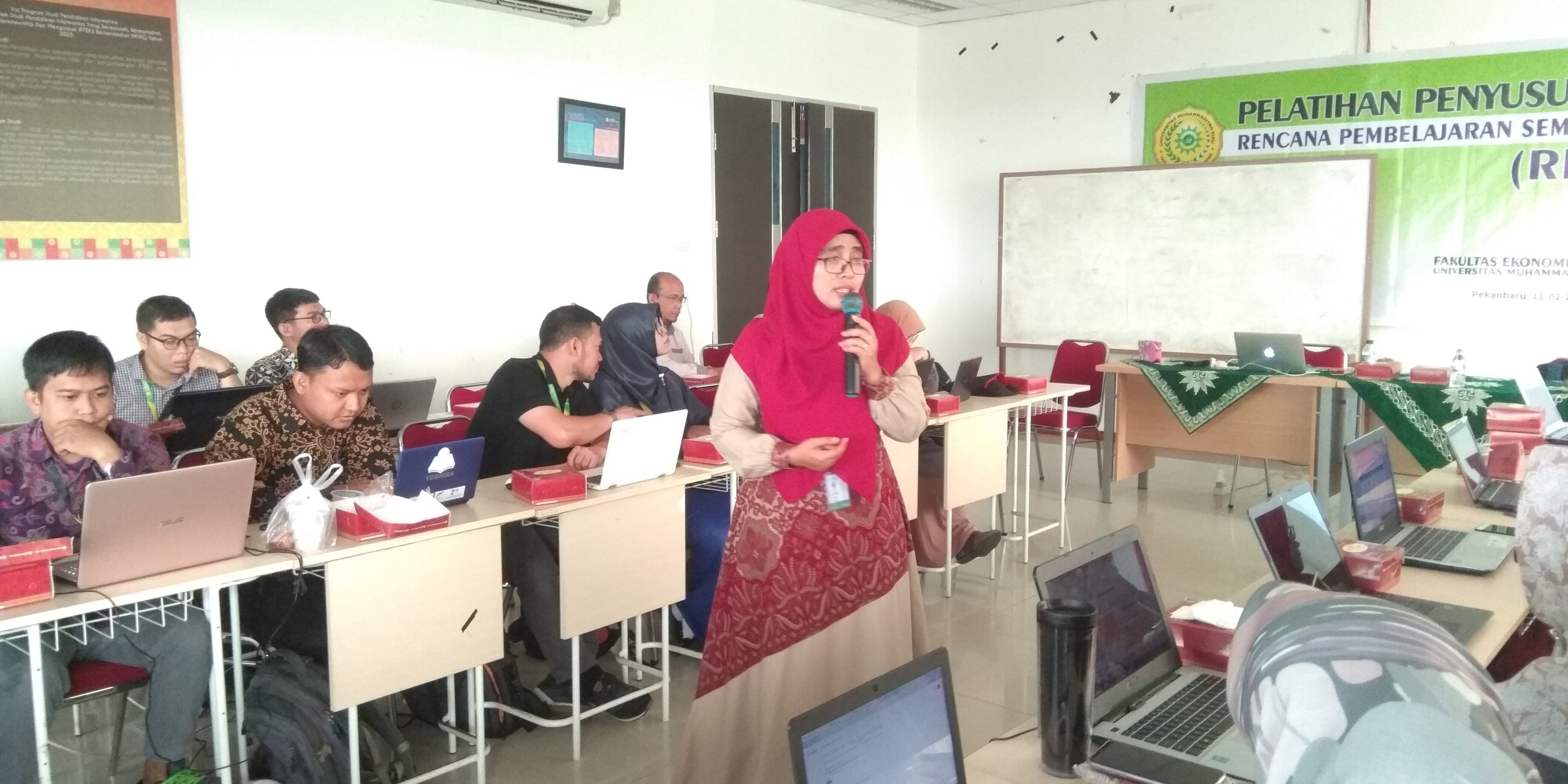 Workshop Pelatihan Penyusunan Rencana Pembelajaran Semester (RPS) Fakultas Ekonomi dan Bisnis ...
